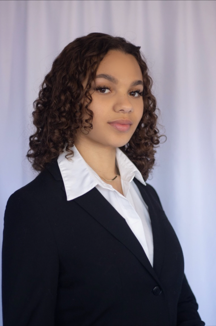 Zoë Savage-Schiller (she/her/hers) - Rooted Connections Counseling